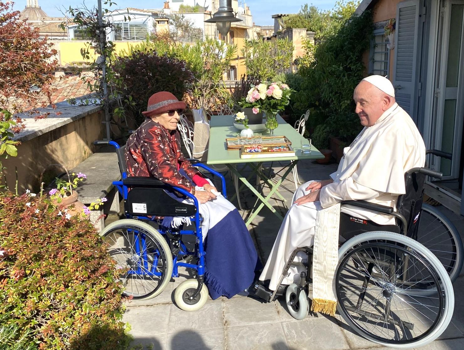 Emma Bonino ricoverata in terapia intensiva per insufficienza ...